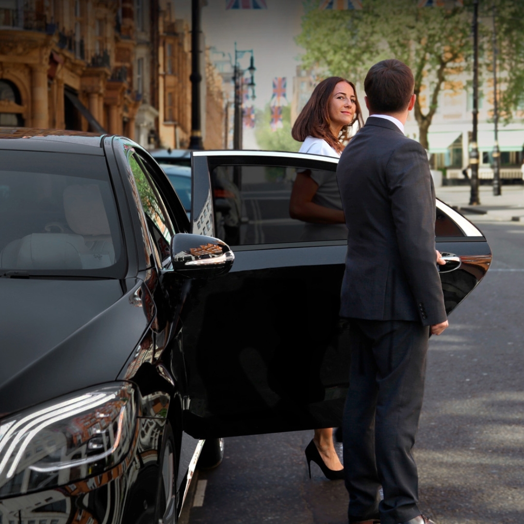 Luxury Chauffeur Service Toronto | Chauffeur Service Near Me